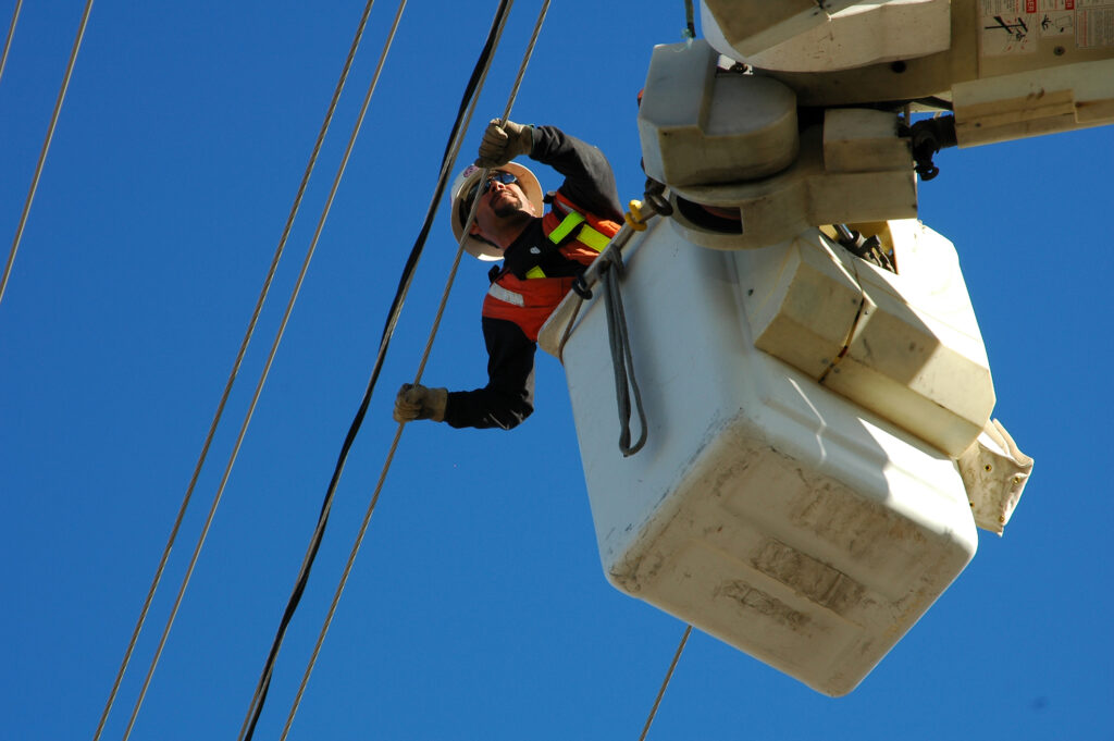 UNDERSTANDING SHARED UTILITY POLE SPACE & ONE TOUCH MAKE READY ...